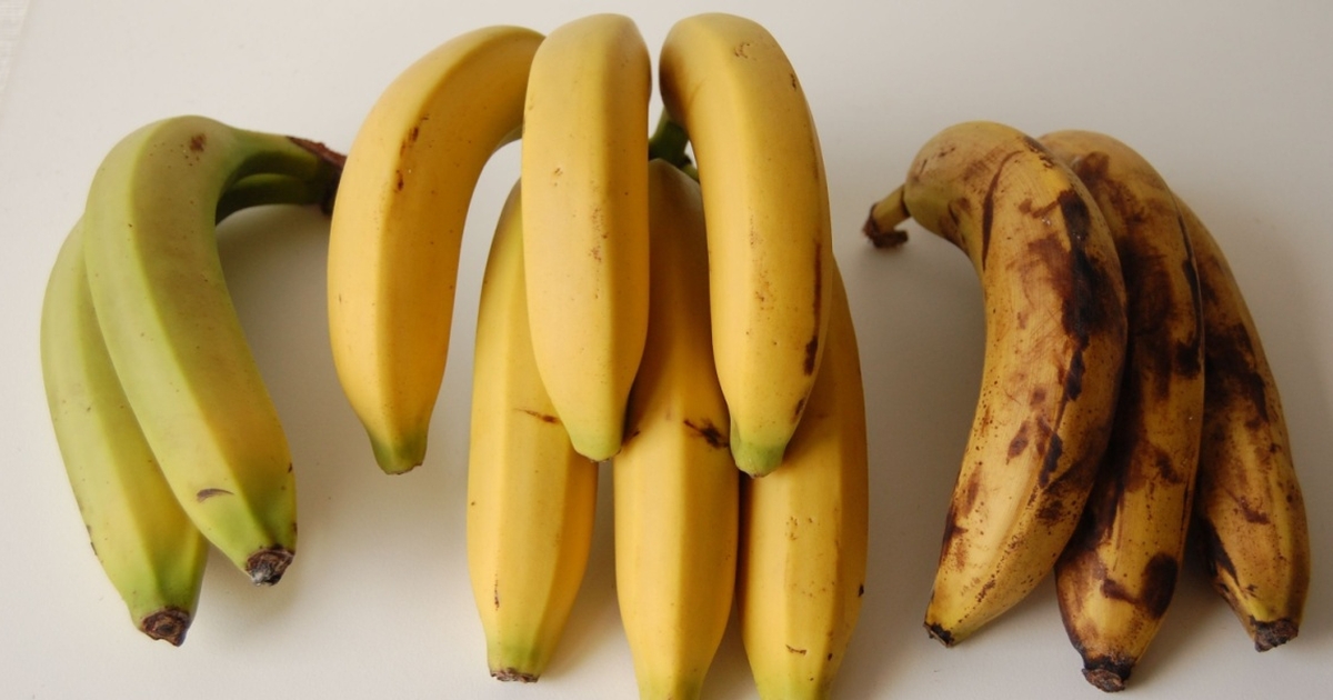 Ernæringseksperter advarer: Undgå at spise disse 5 ting sammen med bananer