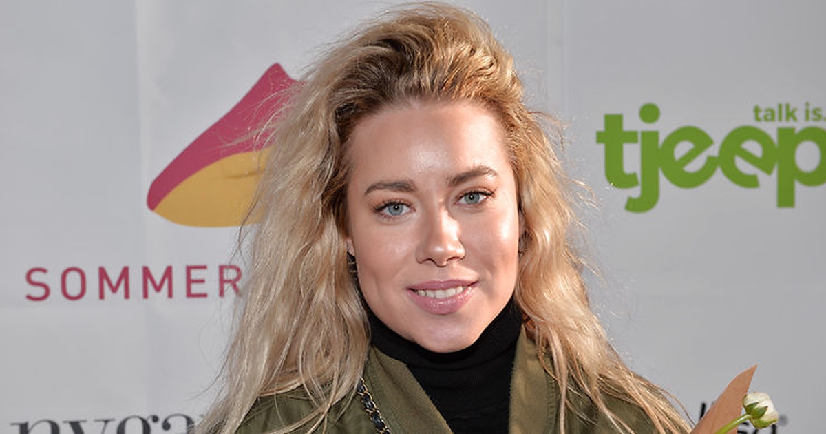 Anne Gadegaard gør det igen: Smider bh'en og viser kroppen frem