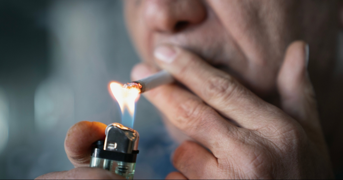 Ny undersøgelse viser: At holde op med at ryge selv som 75-årig kan øge ...