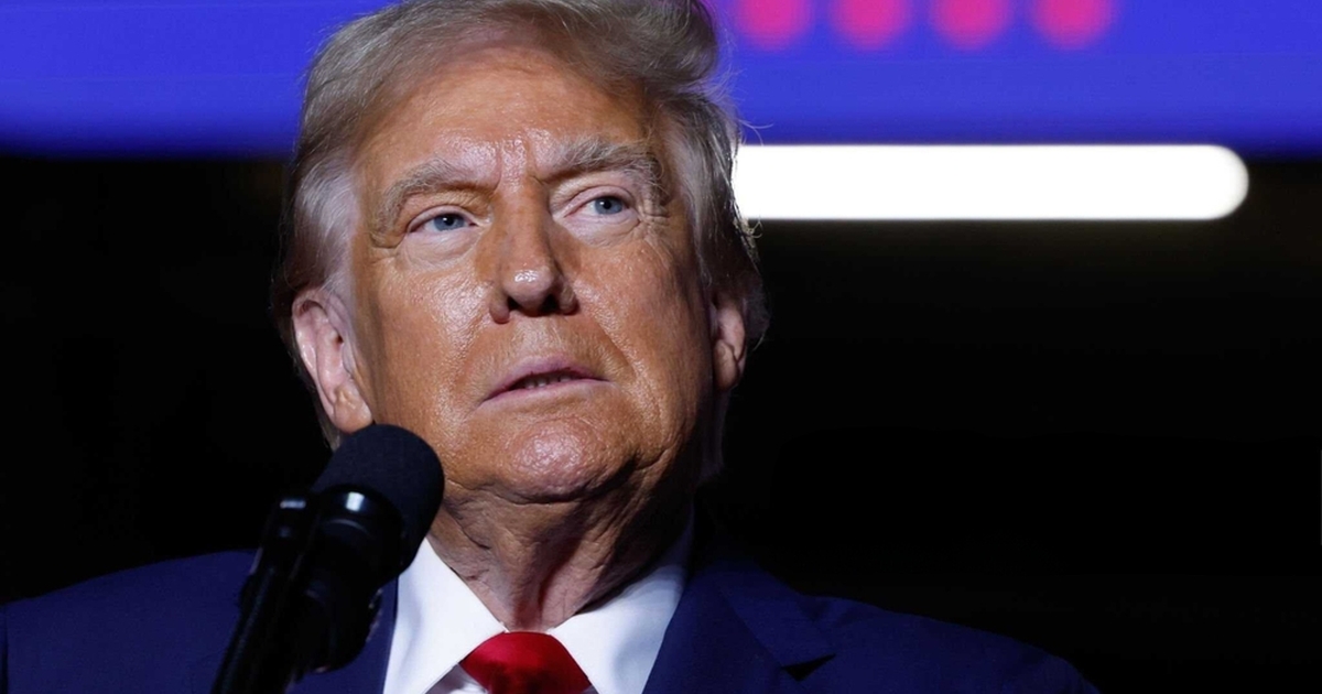 Trump Warns Putin of "Big Problems" if Ukraine War Continues