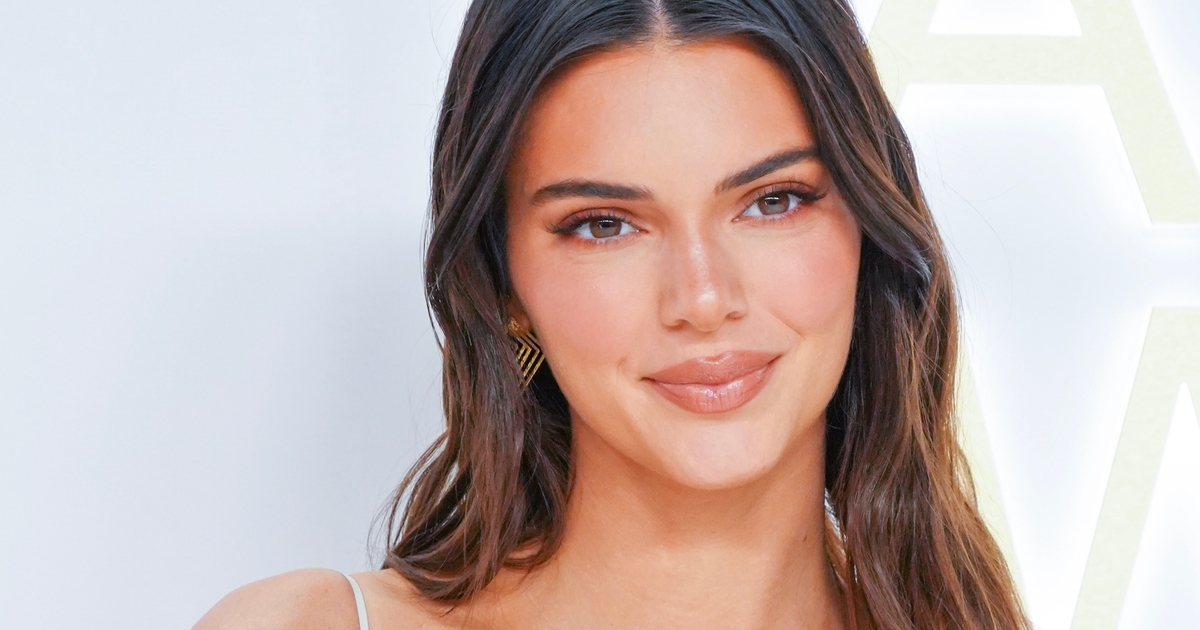 Kendall Jenner dropper klærne for Calvin Klein-kampanjen: Se bildene her