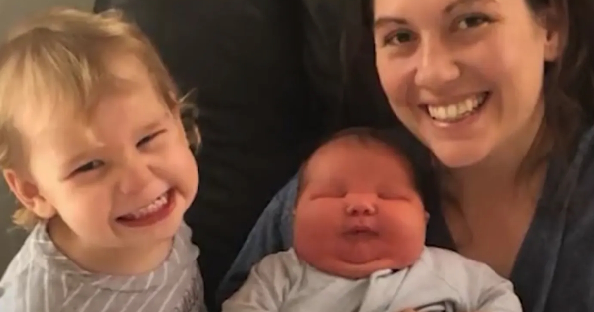 The size of newborn baby Sonny goes viral and sets new record