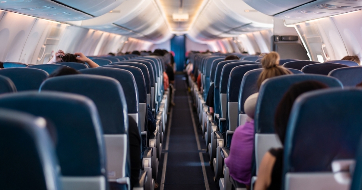 Stewardesse advarer: Derfor bør du undgå dette sæde på flyet