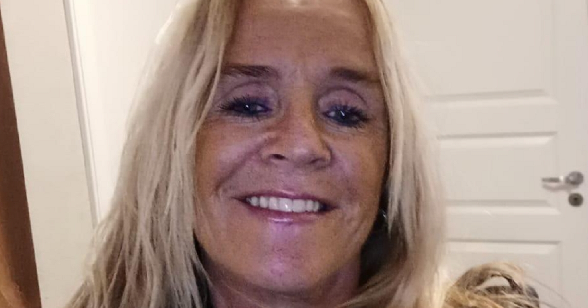 Tove mistede sin gudfar for mere end 10 år siden - men så ser hun et Facebook-opslag, der giver ...