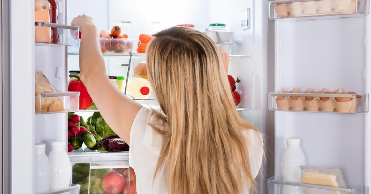 Slik sparer du 2300 ved å omrokere i kjøleskapet