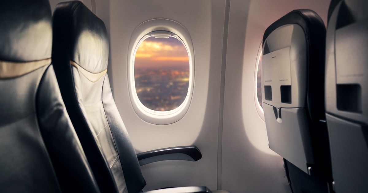 "Folk har fået en mærkelig vane når de flyver. Det skal de lade være med."