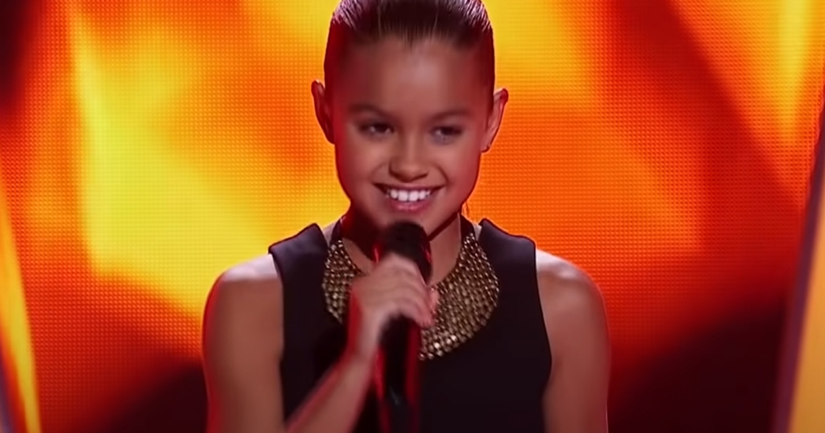 Nervous 10-year-old Alexa takes the stage: When she opens her mouth ...