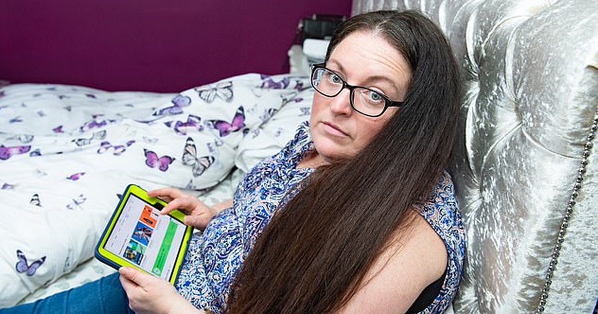 38-årig Kelly gik i seng: Vågnede op og manglede 25.000 kroner fra sin ...