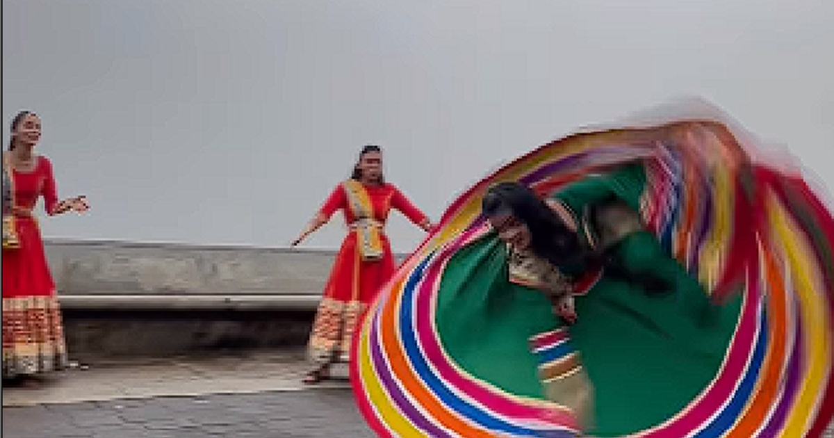 Viral dance clip: Woman's barrel jumps during garba performance ...