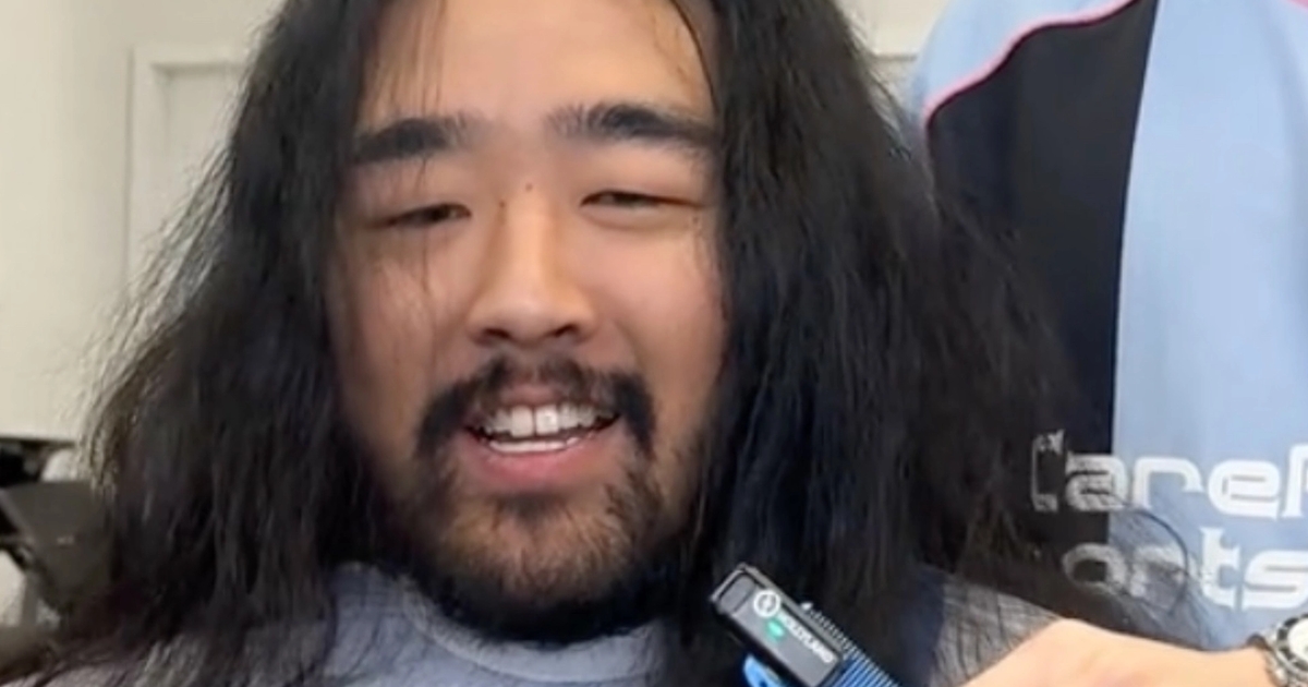 Mand var ikke blevet klippet i 4 år: Efter en tur til frisøren var han ...