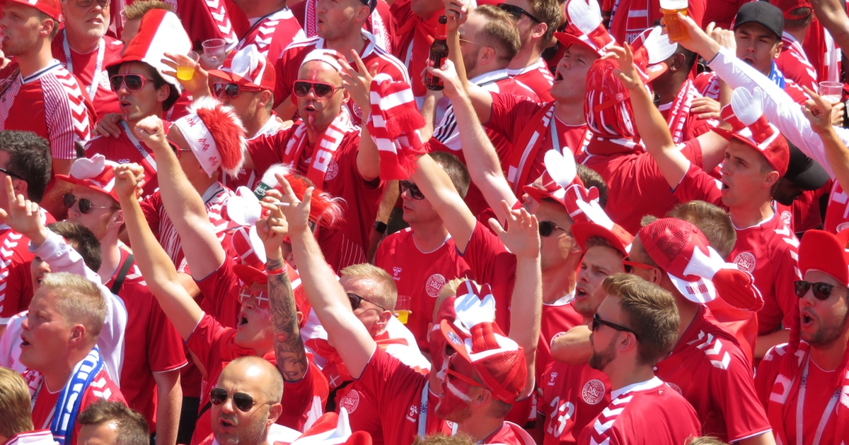 VM-sangen er klar - og det er en stjernespiller, der synger for!