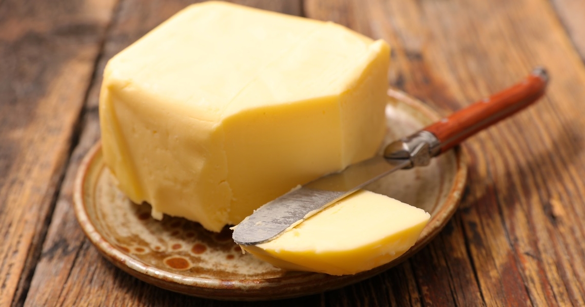 Tv-kok sætter to streger under stor smør-debat: Bruger kun denne smør i ...