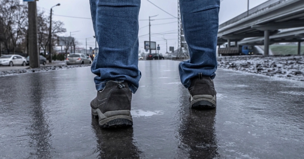 Mor deler strålende tips: Hvordan unngå å skli på isete veier