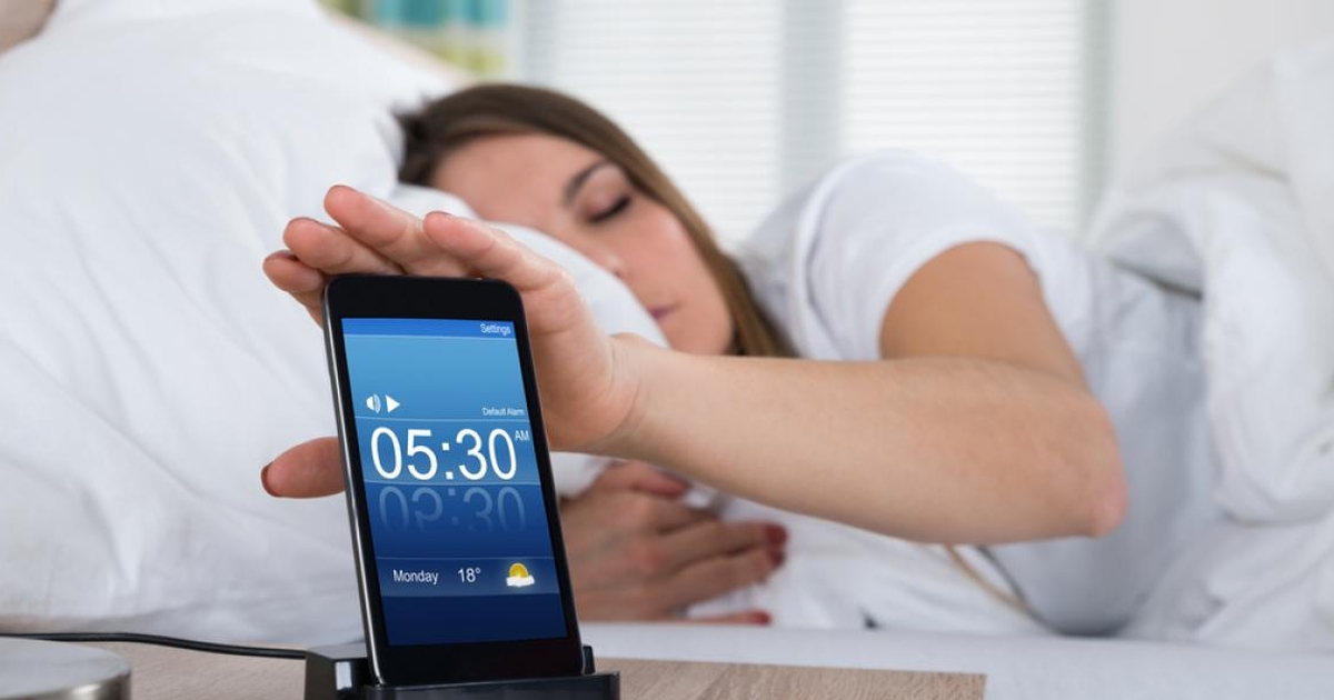 Derfor skal du ikke trykke på snooze-knappen