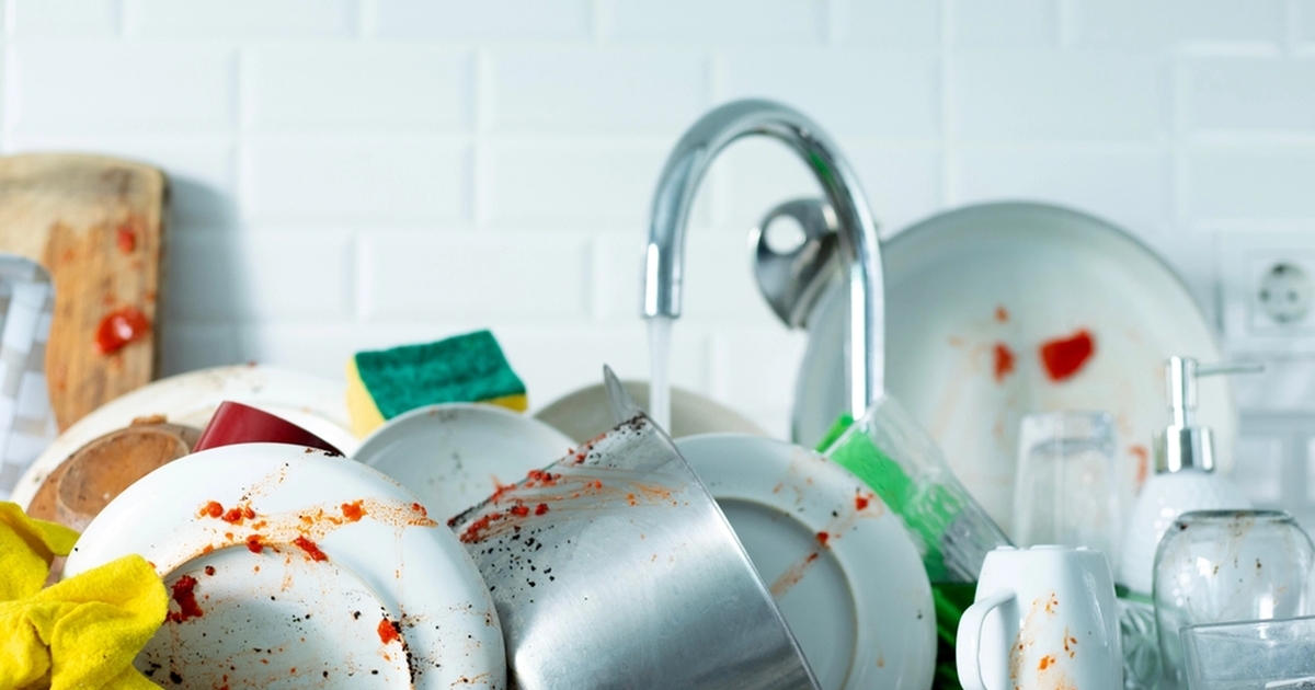 Legger du oppvasken i bløt? Ekspert advarer mot uvanen