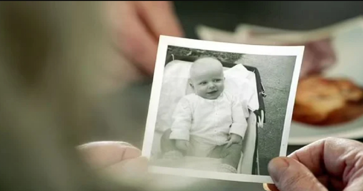 Michael blev taget fra sin mor da han kun var 10 dage gammel: 52 år ...