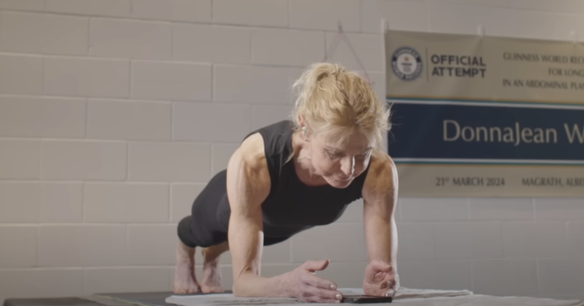 58-årig kvinde slår verdensrekorden i 'planke': Så længe kunne hun holde den
