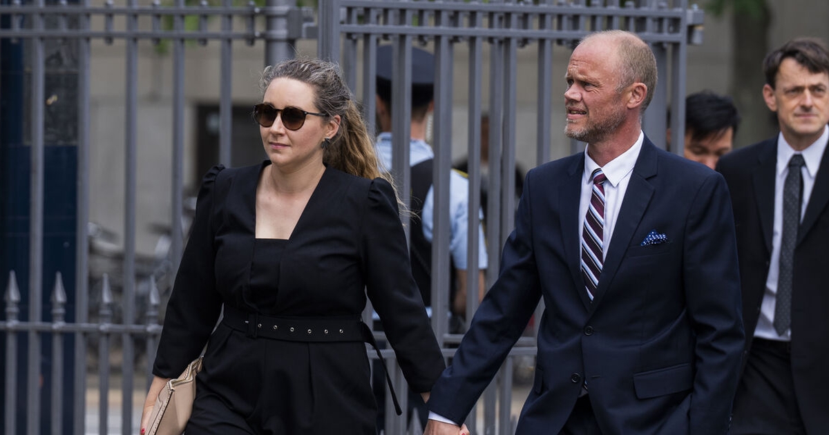 Peter Christensen er gået bort i en alder af 49 år: Nu bryder hans kone ...