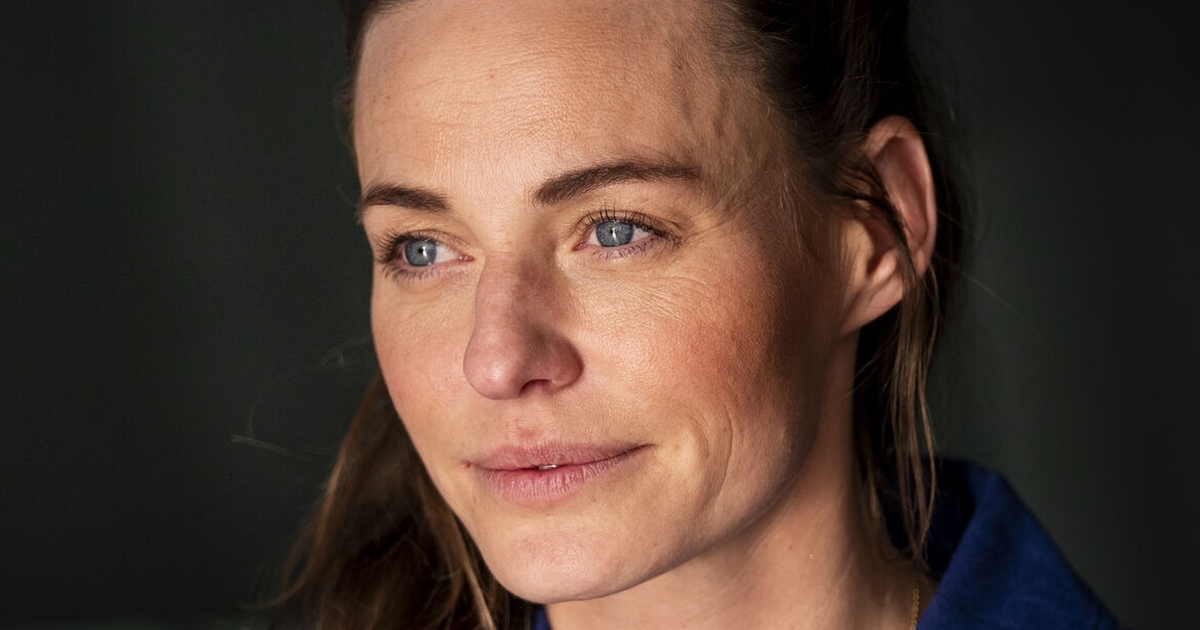 Kritikken har haglet ned over Claes Antonsen: Nu taler Sarah Grünewald ud