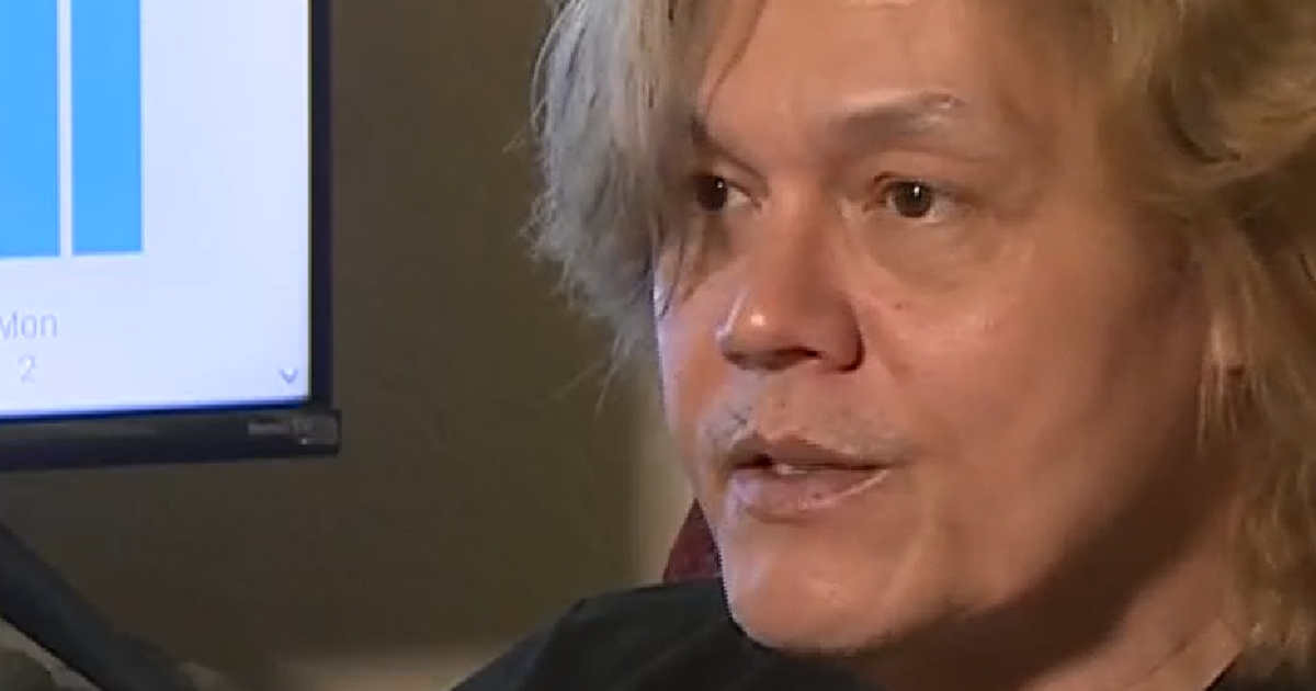 Ken raser mod sit elselskab: Opdagede pludselig vanvittig fejl efter 18 år