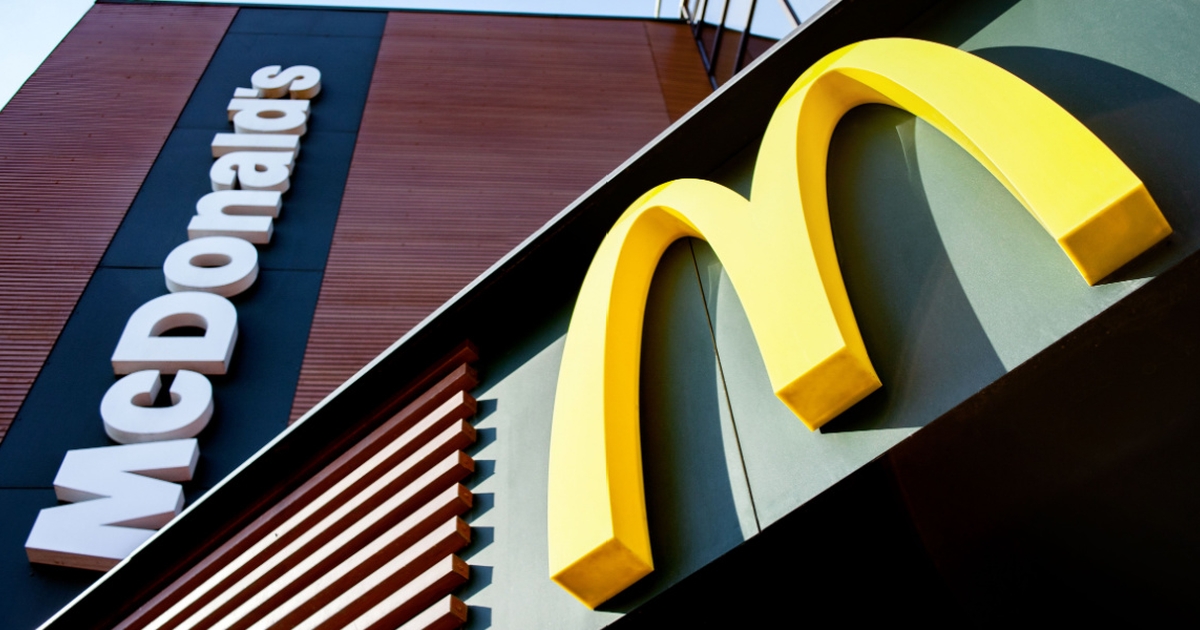 McDonald's präsentiert den neuen Riesenburger: Der 'M' erobert Deutschland