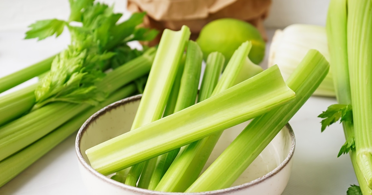 Derfor bør du spise selleri: Disse mange fordele findes i den oversete ...