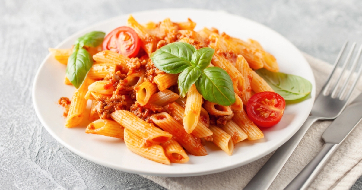 Hva er sunnere: Spise varm mat til lunsj eller middag?