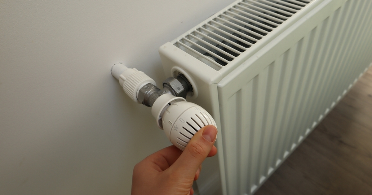 Kvinde har ikke tændt sine radiatorer i 3 år: Særlig metode holder ...